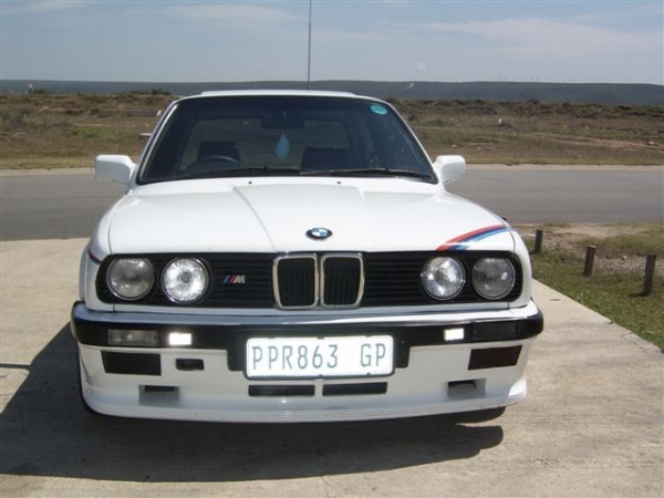 333i - E30 Zone Wiki