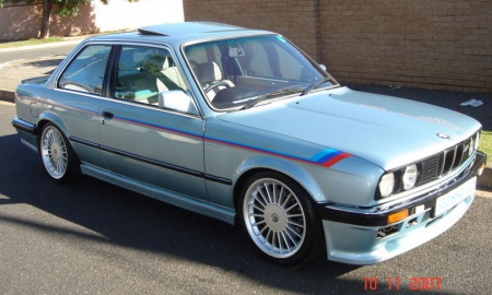 333i - E30 Zone Wiki